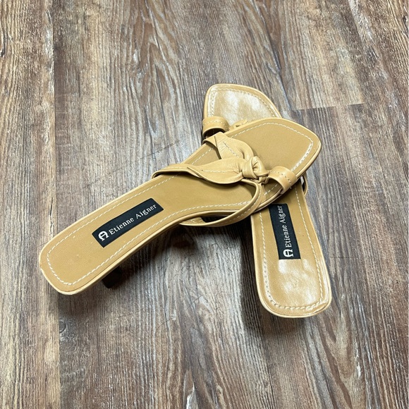 Etienne Aigner | Shoes | Vintage Y2k Tan Leather Kitten Heel Sandals ...